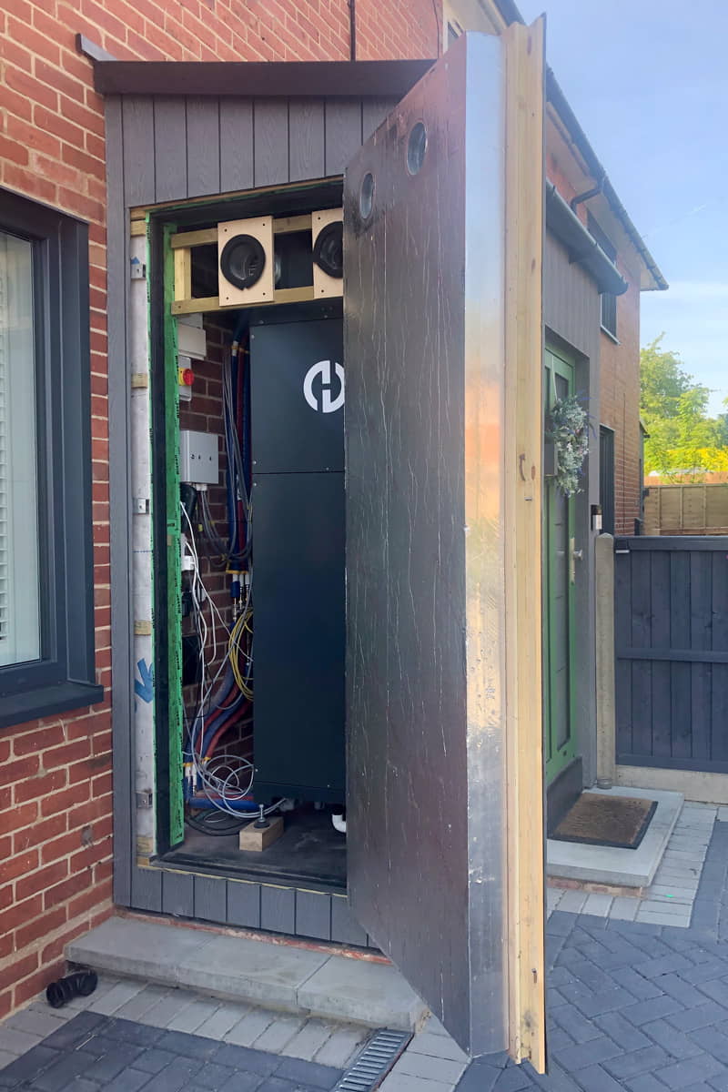 Decentralised packed heat pump system – Cultural-E